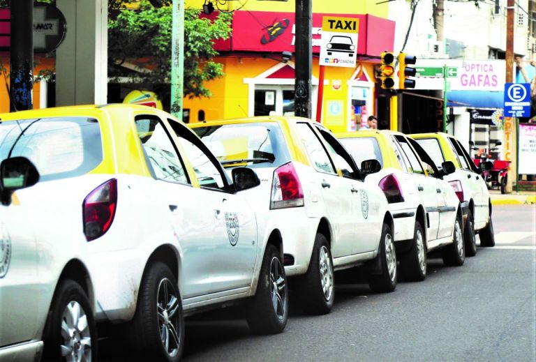La bajada de bandera costará $600 por suba de tarifa de taxi en Posadas ...