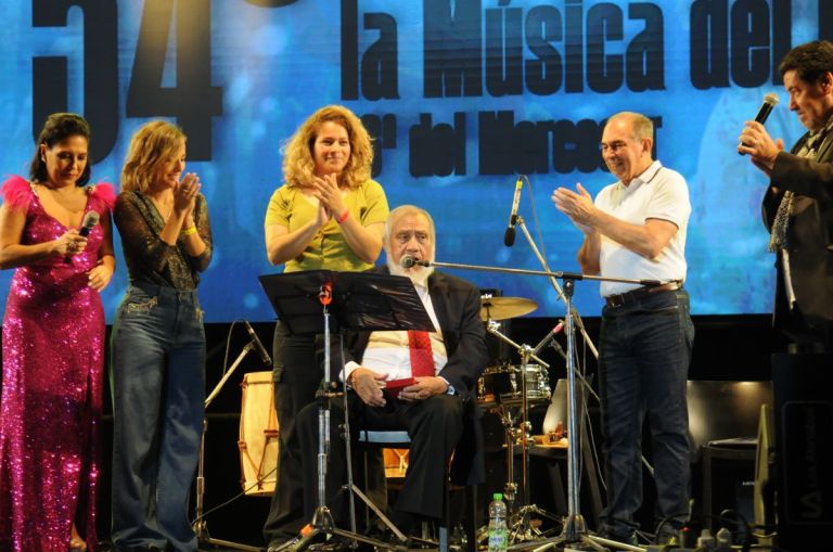 Festival de la Música del Litoral: Zamba Quipildor recibió el Mensú de ...