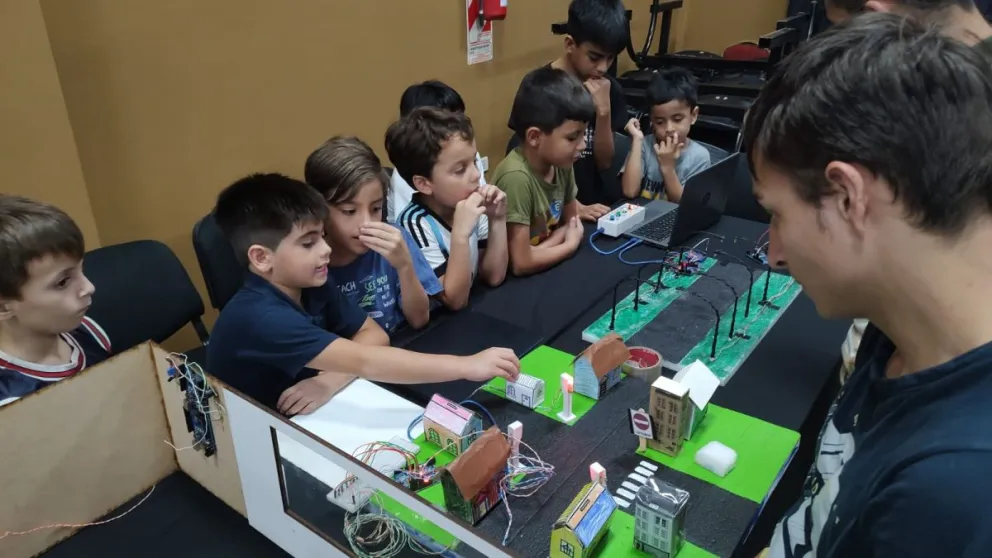 Alumnos de la Red Maker Iguazú sorprendieron con sus proyectos en la ...