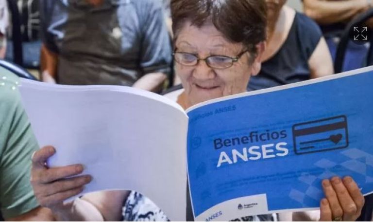 ANSES confirmó el calendario de pagos de abril 2024: ¿quiénes cobrarán ...