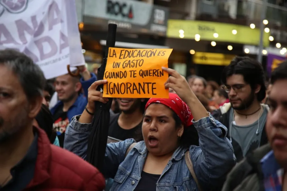 Paro de docentes universitarios tras el acuerdo entre Nación y la UBA ...