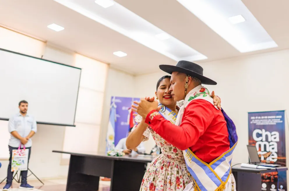 Sapukai y baile en la presentación posadeña de la Fiesta Nacional del ...