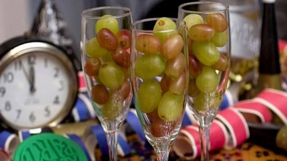 Por qué hay que comer 12 uvas en Año Nuevo | El Territorio