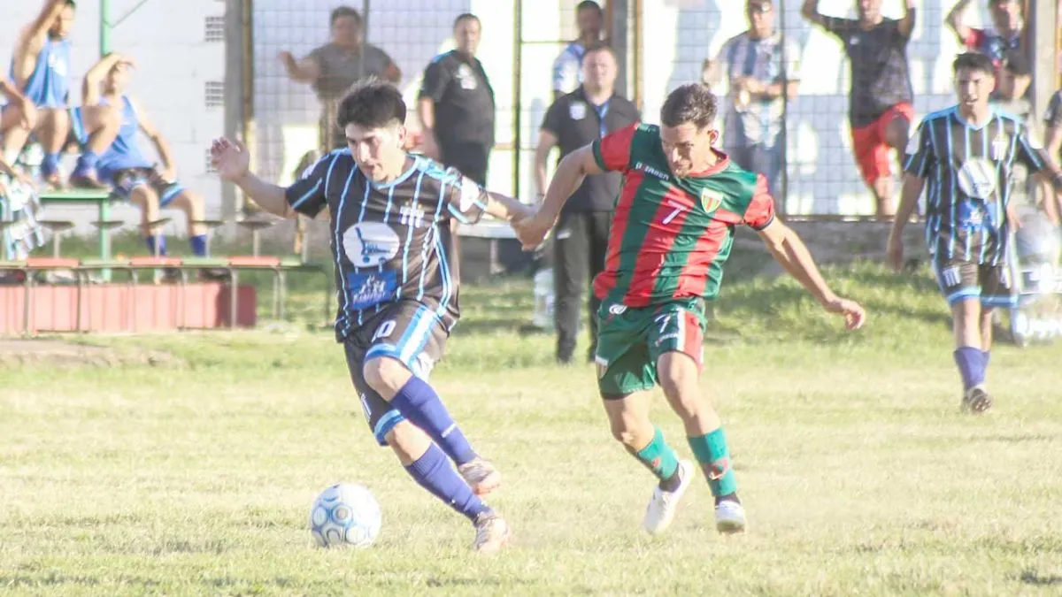 Por la corona de la tierra colorada | El Territorio